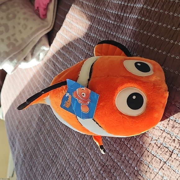 Toys | Vintage Finding Nemo Stuffie Large From The Disney Store Still ...